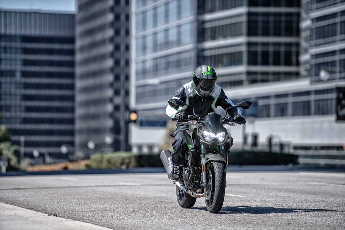 2024 Z400 摩托车 |川崎摩托（上海）有限公司