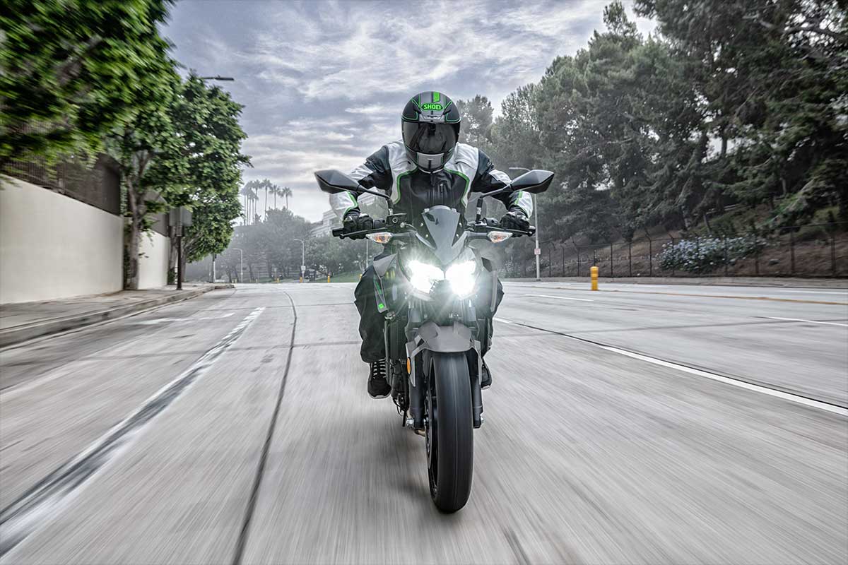 2024 Z400 摩托车 |川崎摩托（上海）有限公司